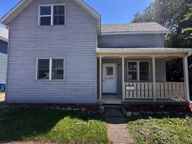 208 W Messenger St, Rice Lake, WI 54868