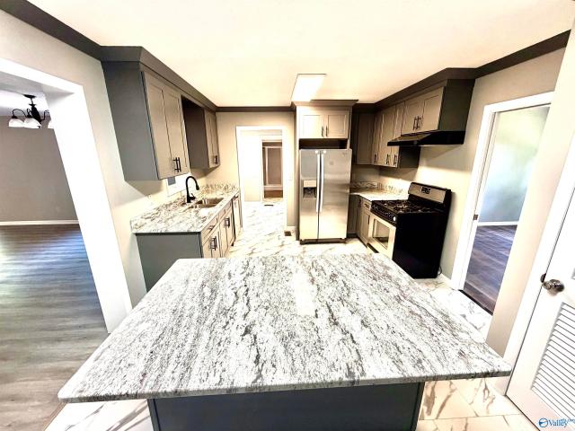 208 Woodley Terrace