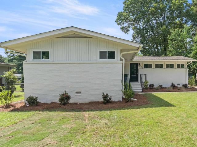 208 Woodside Drive