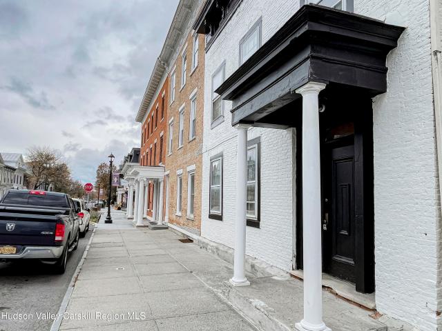 208 Warren Street