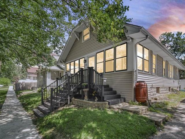 208 Weston St, Valparaiso, IN 46385