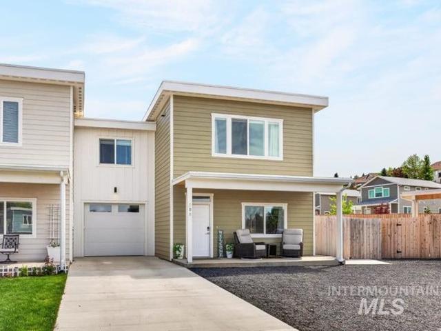 208 Wheatland Ct, Moscow, ID 83843