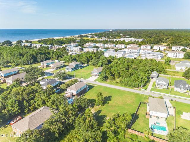 208 White Harbor Road