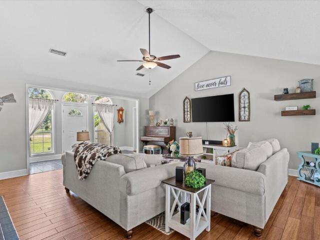 208 Willow Oaks Drive