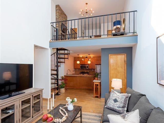 208 Willow Ave Unit# 405, Hoboken, US, NJ