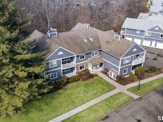 208 Windgate Cir Unit D, Monroe, CT 06468