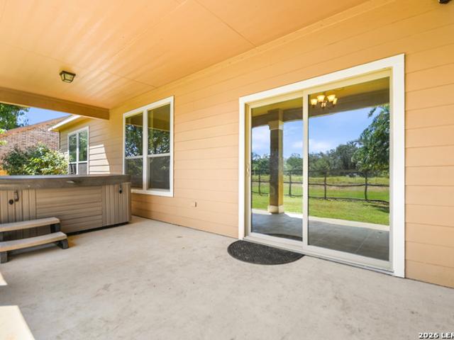 208 Winding Riv