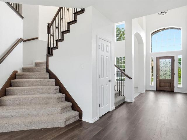 208 Wisteria Way