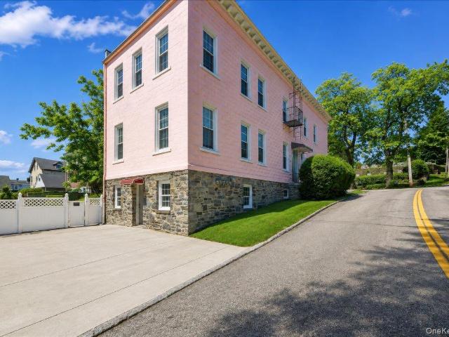 208 Tompkins Road