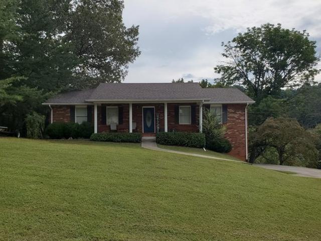 208 Tanner Ct, Kingsport, TN 37660