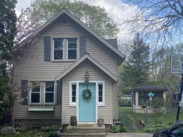208 Thorpe Dr, Jackson, MI 49203