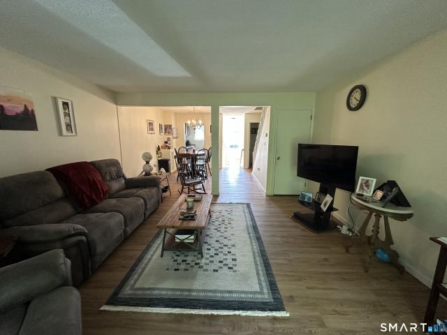 208 Timber Ln, Canton, CT 06019 | MLS #24172 | Compass