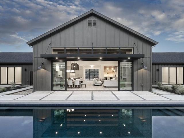 208 Ursuline Rd, Santa Rosa, CA 95403