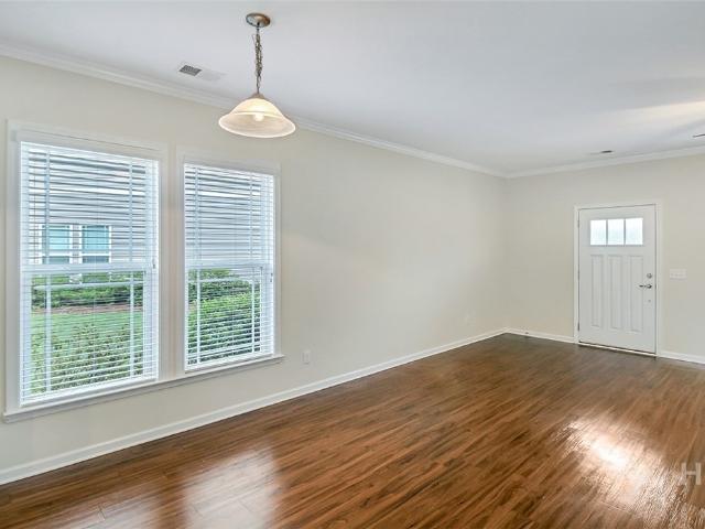208 Ventura Place