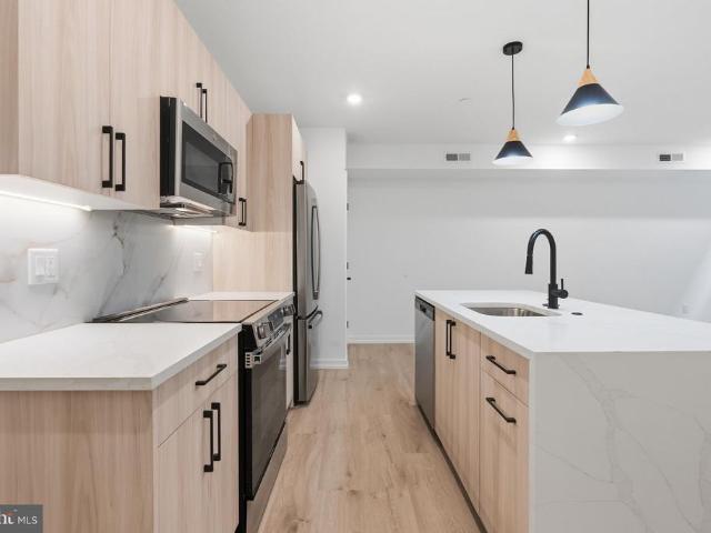208 Vine Street # 3E