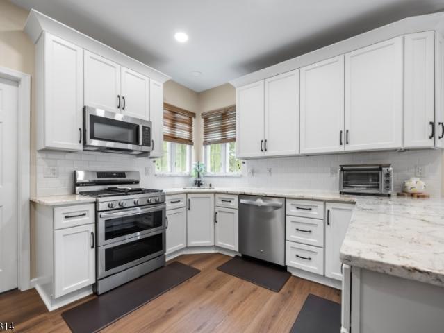 208 Yvonne Way