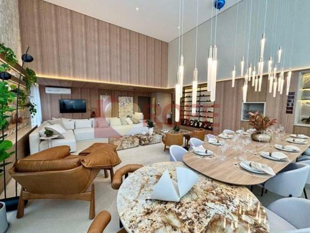 208m² 4 suítes 2 vagas Apto à venda com pé direito duplo na sala