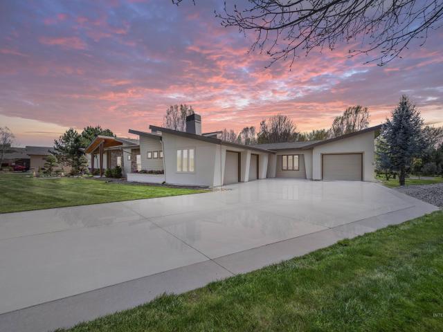 2094 N Vizcaya Way, Eagle, ID 83616 | Compass