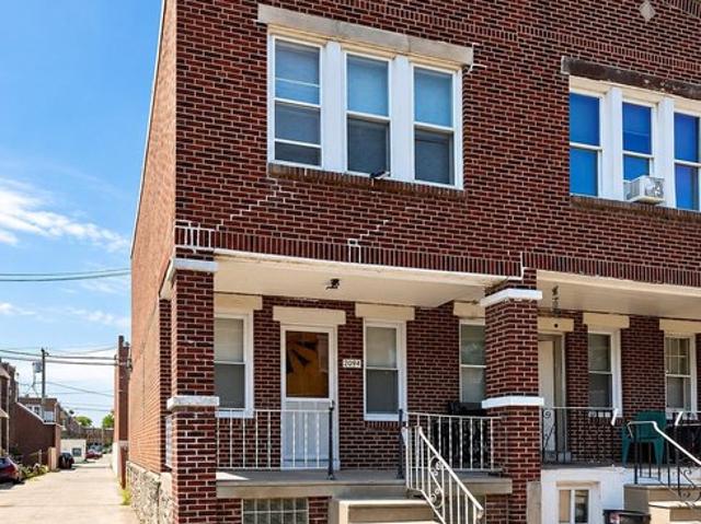 2094 Carver St, Philadelphia, PA 19124