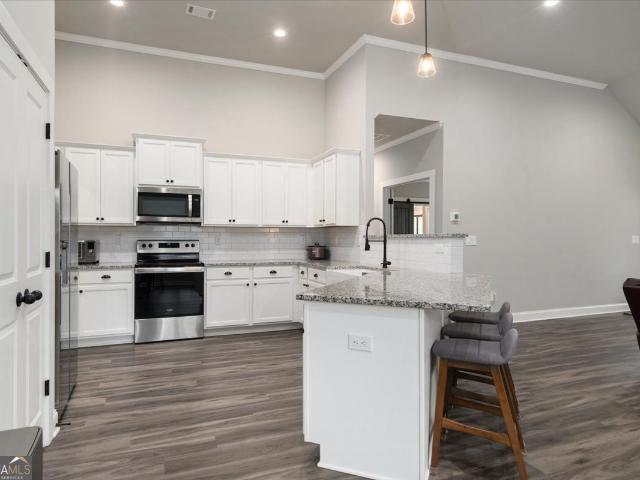 2094 Pleasant Valley Road