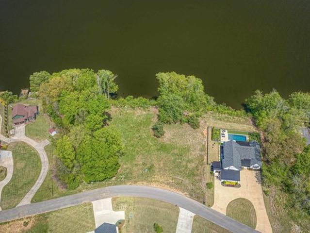 2094 Sky Park Rd, Florence, AL 35634