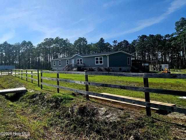2094 Traders Neck Rd, Hampstead, NC 28443