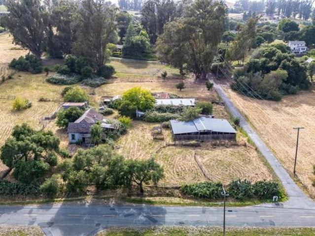 2095 Goodwin Ave, Penngrove, CA 94951