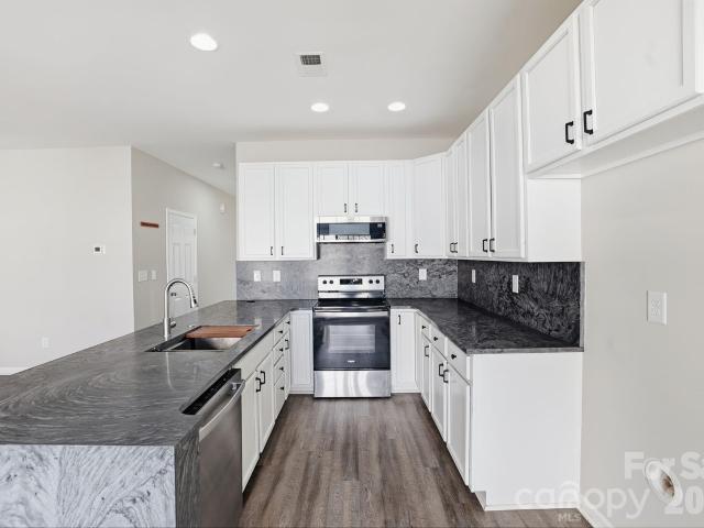 2095 Shady Pond Drive