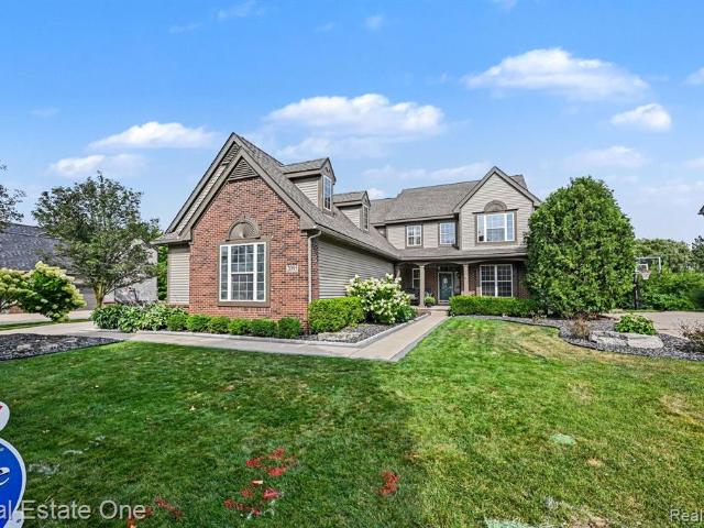 2095 Warbler Court