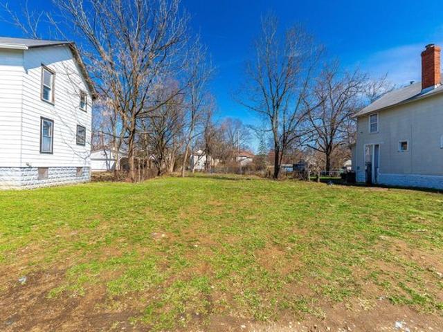 2096 Minnesota Ave, Columbus, OH 43211