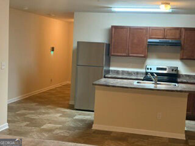2096 Belmont
