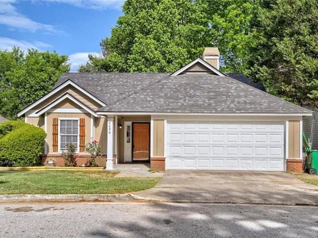 2096 W Morgans Bluff Ct, Lithonia, GA 30058