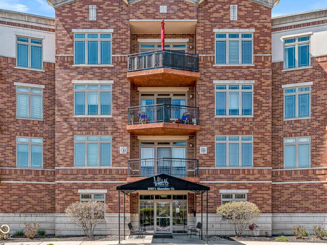 20971 Shoreline Ct, Unit 410, Noblesville, IN 46062 | MLS #22094 | Compass