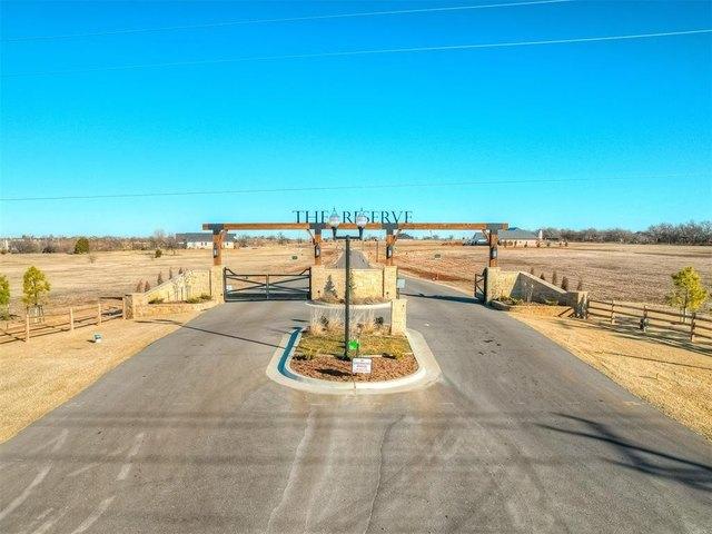 20978 Rush Creek Rd, Edmond, OK 73012