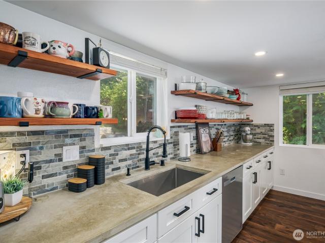 2097 Gull Way