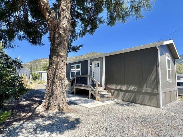 2097 Rogue River Hwy Unit 10, Gold Hill, OR 97525