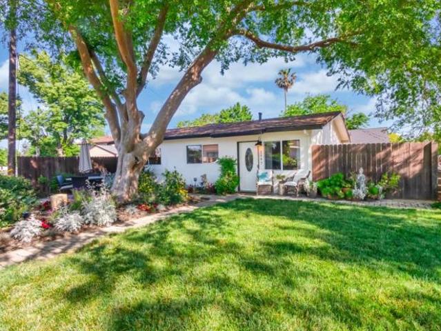 2097 20th Ave, Sacramento, CA 95822