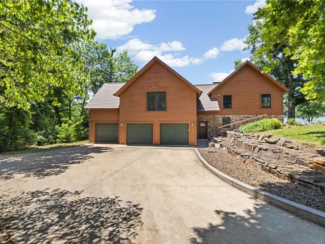 20981 Lakeshore Drive