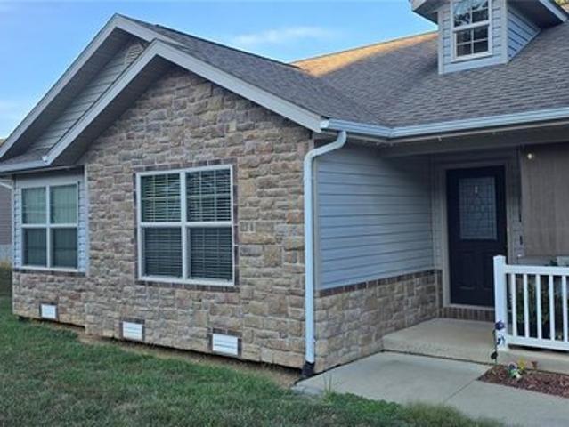 20990 Hideaway Ln, Saint Robert, MO 65584