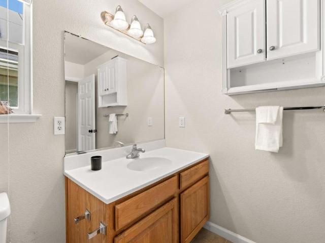 2099 Hartford Drive 8