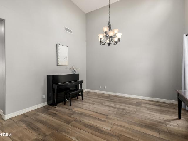 20903 W CORA Vista