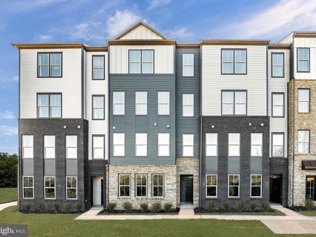 20900 Bluebird Square