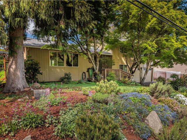 2090 hawkins ln