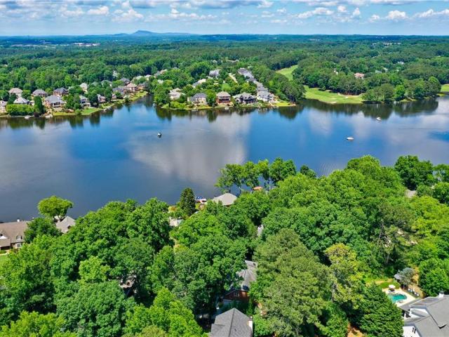 2090 Lake Windward Drive