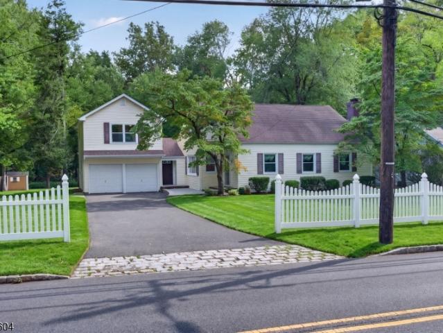 2090 Raritan Rd