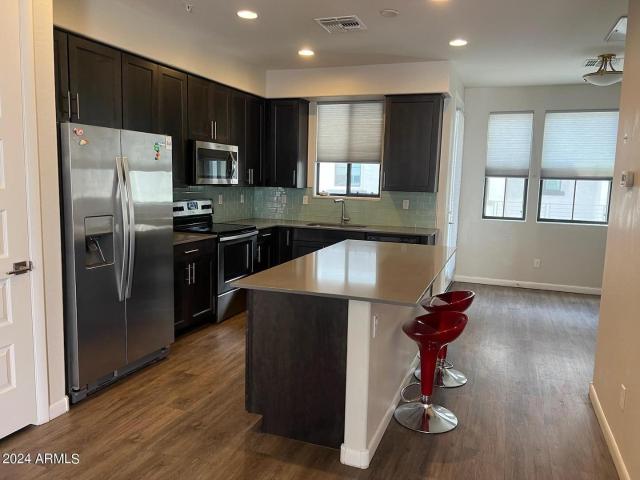 2090 S Dorsey Lane # 1028
