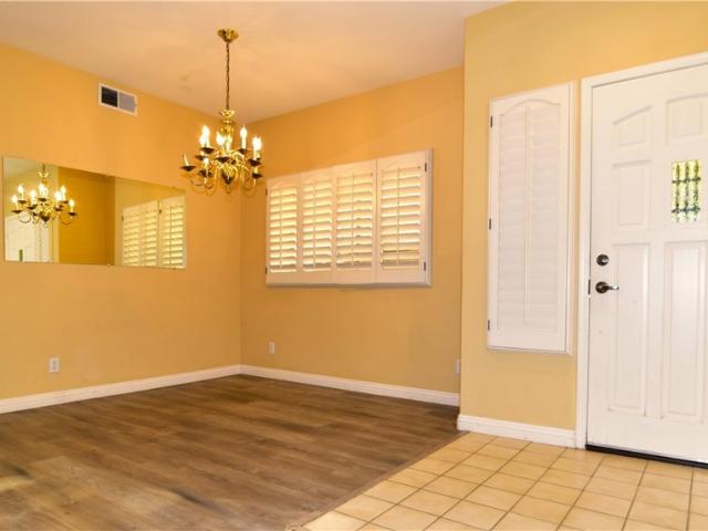 2090 Villa Del Lago B