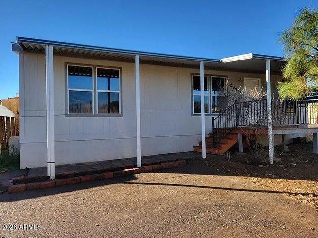 20913 E Valley View Ln Unit 4, Mayer, AZ 86333
