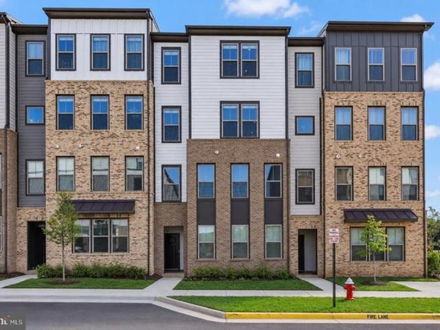 20912 Bluebird Sq, Sterling, VA 20165