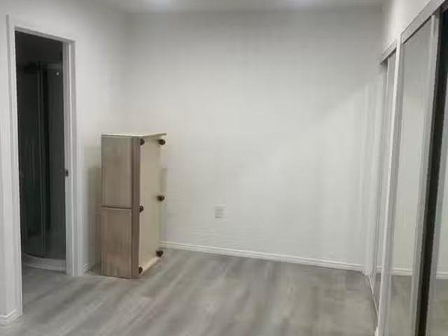 20915 Avenue San Luis Houses in Woodland Hills, CA